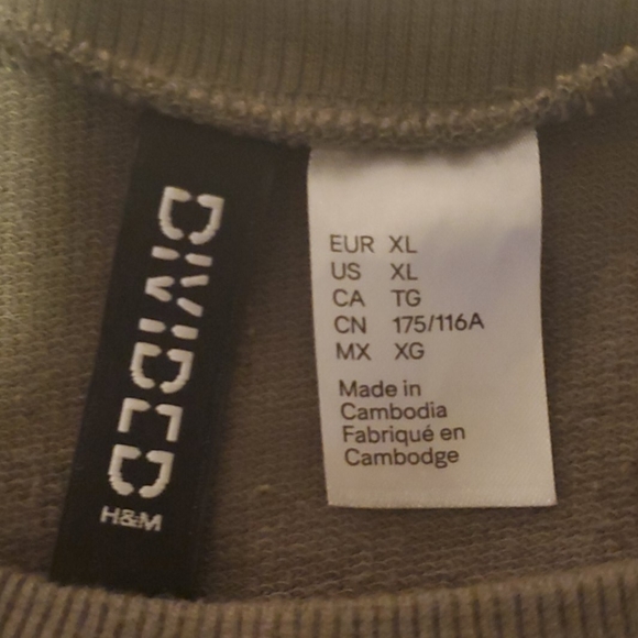 Divided | Sweaters | Hm Divided Sweatshirt Xl | Poshmark